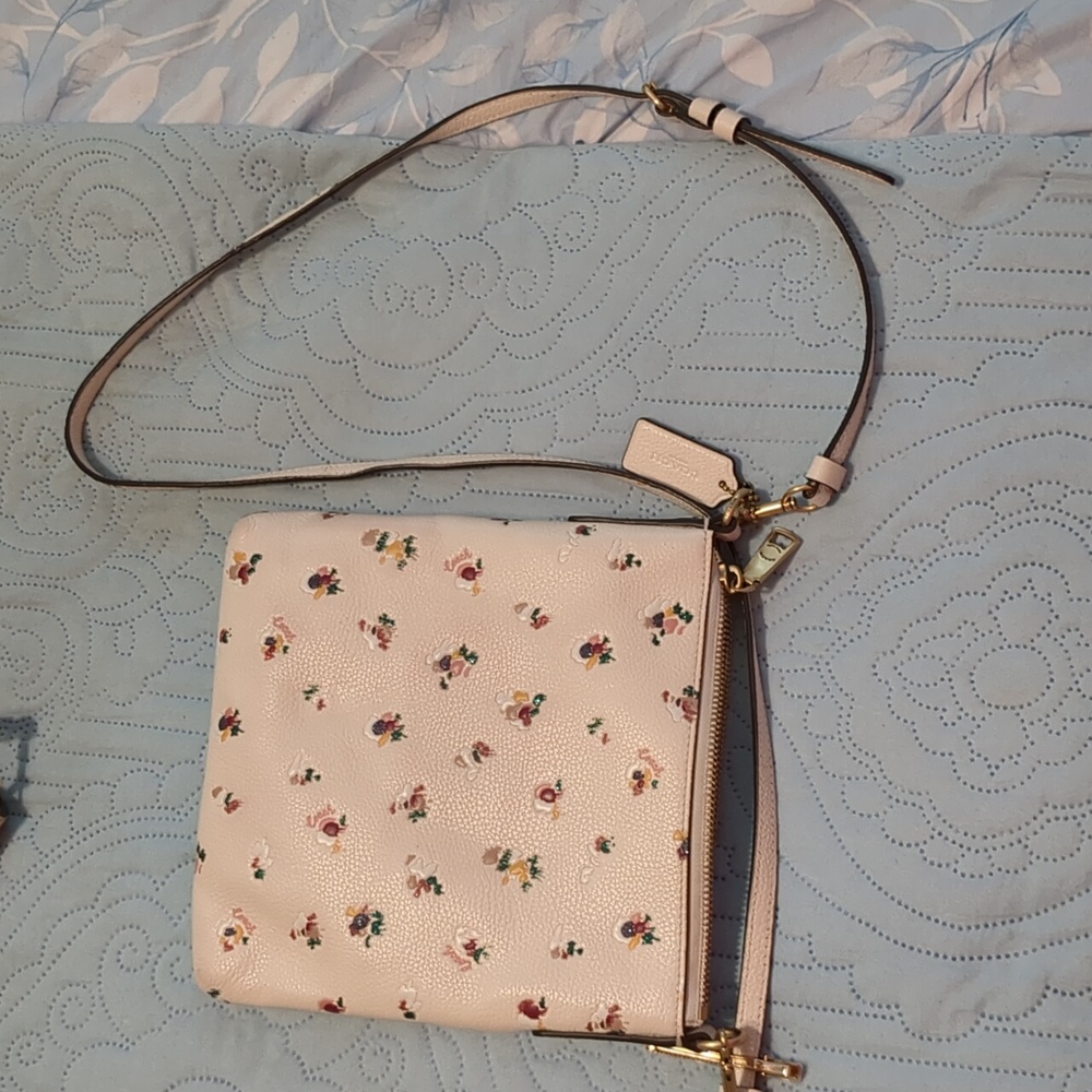 Cute Coach Crossbody Bag! - Gem